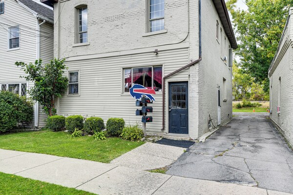 13 Mi To Buffalo: Cozy Apartment In Depew! - Akron, NY