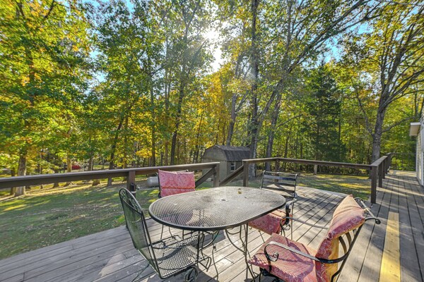 1 Mi To Buchanan Resort: Home W/ Deck & Yard! - Kentucky Lake