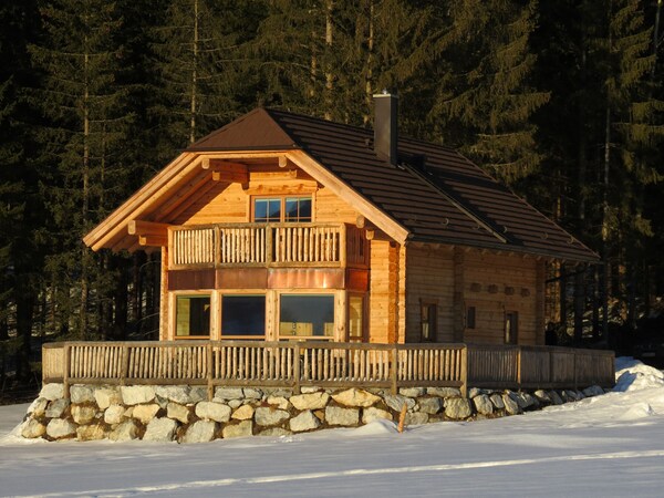 Chalet 'Alpenchalets Weissenbacher-fuchsbau' Mit Bergblick, Terrasse Und Wi-fi - Tamsweg