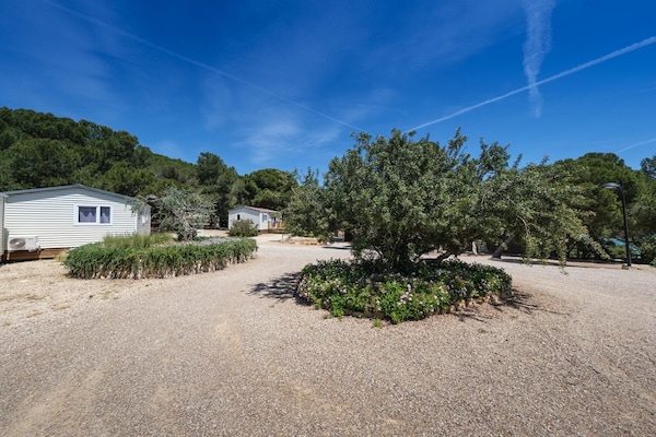 Prachtige Houten Bungalow Met Gedeeld Zwembad - Tarragona