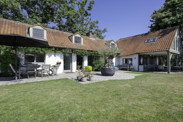 Villa In Bellegem Near Ghent With Pool - West Flanders