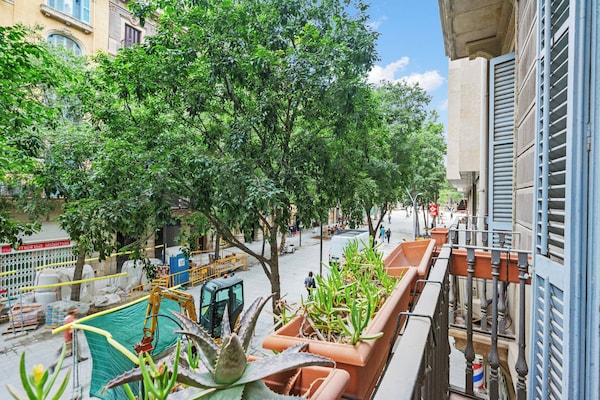Descubra Barcelona Desde Este Acogedor Y Elegante Apartamento De 2 Dormitorios Situado En El Animado - Alella