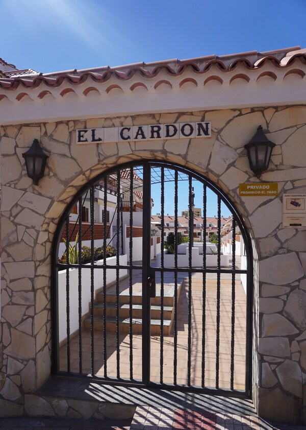 El Cardon. Cosy Apartment In A Canarian Style Complex. - Los Cristianos