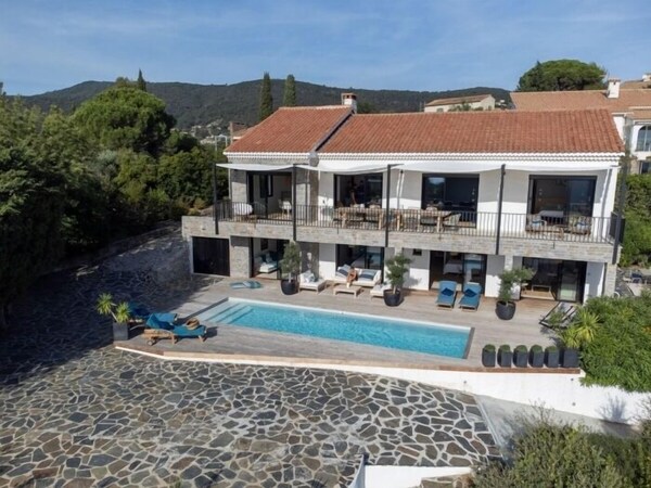 Villa 250m | 8 Adults 4 Children | Sea View - Cogolin