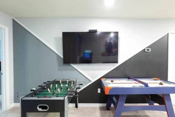 5 Bedrooms W/pool At Windsor Island - Florida
