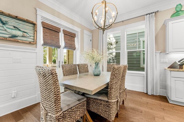 Prominence Beach House - Flip Flop Inn - Sleeps 14, Golf Cart, Beach, 2 Pools - Rosemary Beach, FL