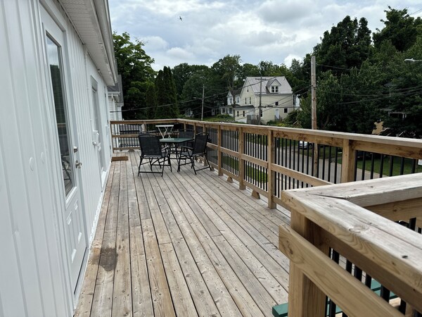 5 Apt. # 5 At 10 Summer Street Suites - Very Close To Acadia And In Town - Wolfville
