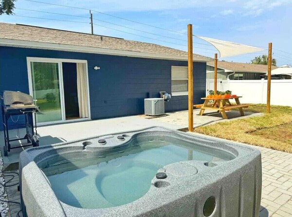 New Amazing Sunshine-up 6 Guests-private Backyard - Port Orange, FL
