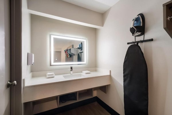 Cozy Room W/ Easy Access To Parks And Nature Trailsperfect For Explorers. - Chattanooga, TN