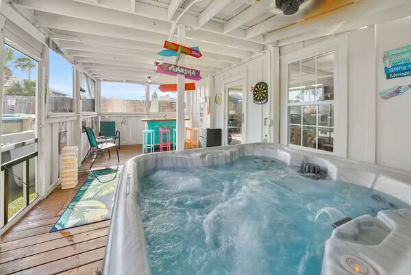 Private Pool And Hot Tub, Steps To Beach, Pet Friendly With Fenced In Yard! - Panama City, FL