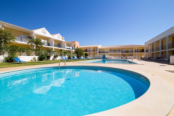 Albufeira Sunny Apartment 2 With Pool By Homing - Guia