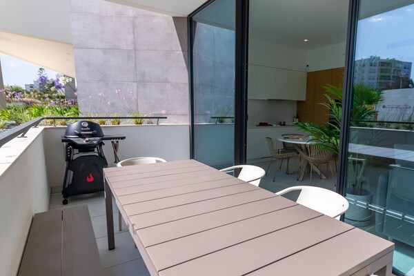Lagos Deluxe 2 With Pool By Homing - Lagos