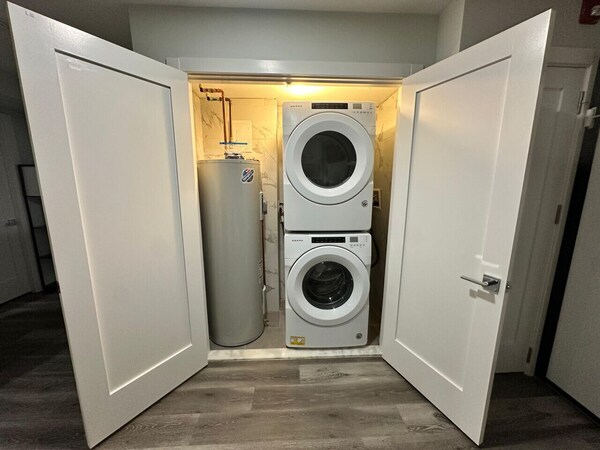 The Comfy Suite: 1br With Free Parking - Paterson, NJ