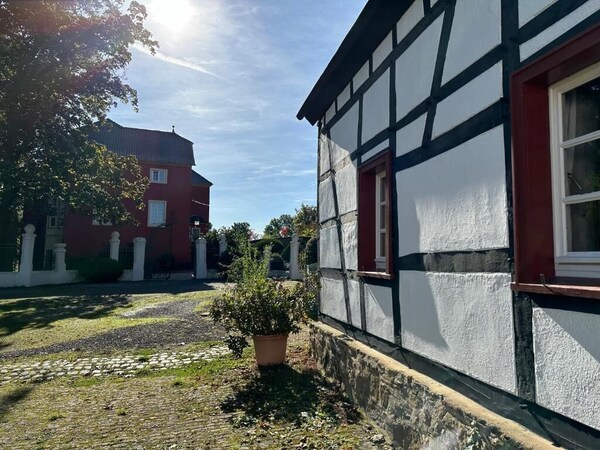 Verbringen Sie Ihren Nächsten Urlaub Auf Dem Gelände Einer Burg - Rheinbach