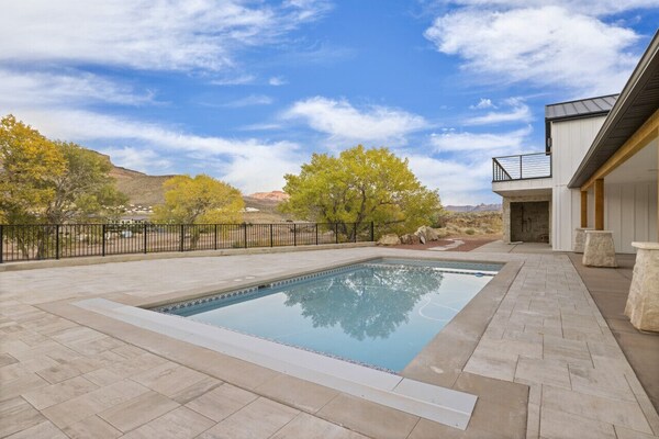 Zion Riverfront Farmhouse - Zion National Park