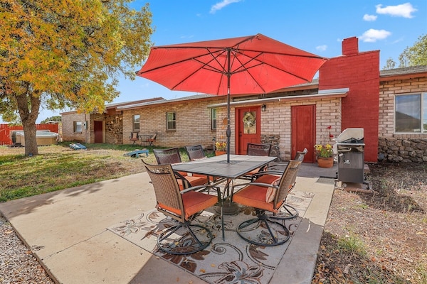 So Much Fun! Spacious Home With Amenities Galore! Pool Table, Hot-tub, Poker\n - Arizona