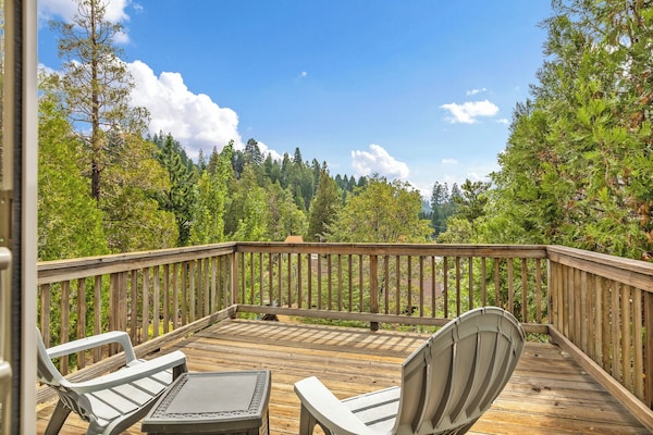 Our Secret Getaway | Two Spacious Living Areas - Hesperia, CA