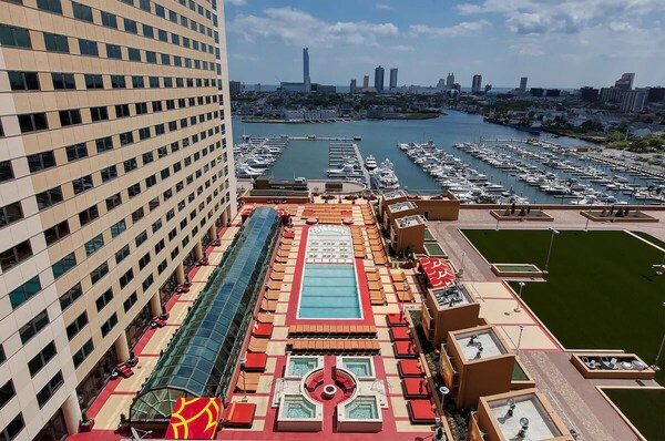 King Room, Golden Nugget, Rooftop Pool, Casino Access, Close To Boardwalk - Atlantic City, NJ