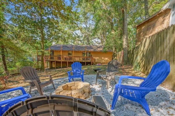 Spacious 4br Near Fsu & A&m | Bbq, Deck, Game Room - Havana, FL