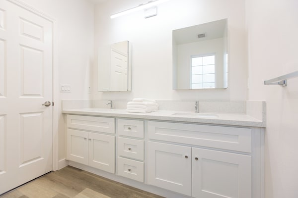Charming 2-bedroom Arcadia Townhome In Brilliant Arcadia With Wifi, Ac - Arcadia, CA