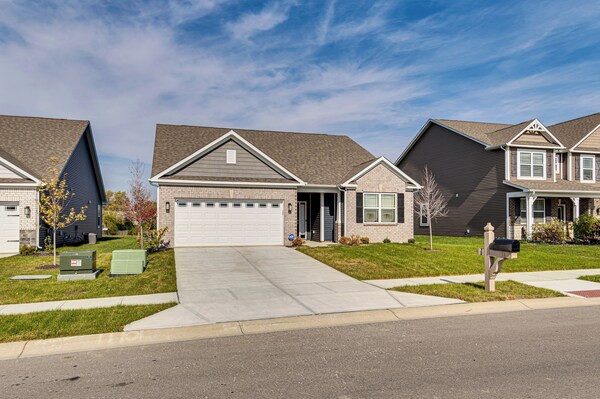 5 Mi To Fort Harrison: Home W/ Pool Access! - Greenfield, IN