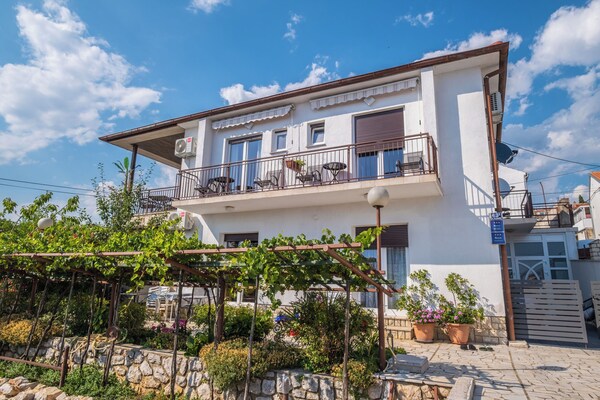 Ferienwohnungen Relax Suites (115052-a2) - Novi Vinodolski (Crikvenica) - Novi Vinodolski