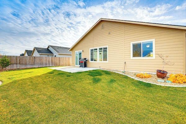 3 Mi To Lake Lowell: Caldwell Home W/ Yard & Grill - Caldwell, ID