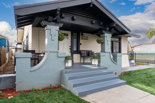 Modern 2-bedroom House In Tower District Fresno With Wifi, Ac - Storyland, Fresno