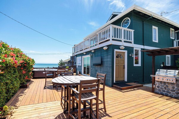 Pacific Paradise Steps From The Beach! - Capitola, CA