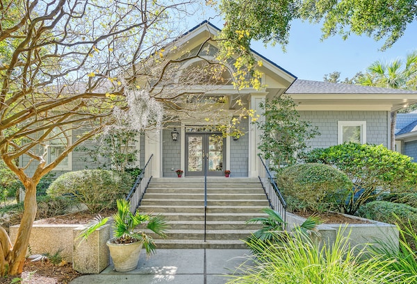 Sparkling Pool, Newly Remodeled Island Treasure! - Folly Beach, SC