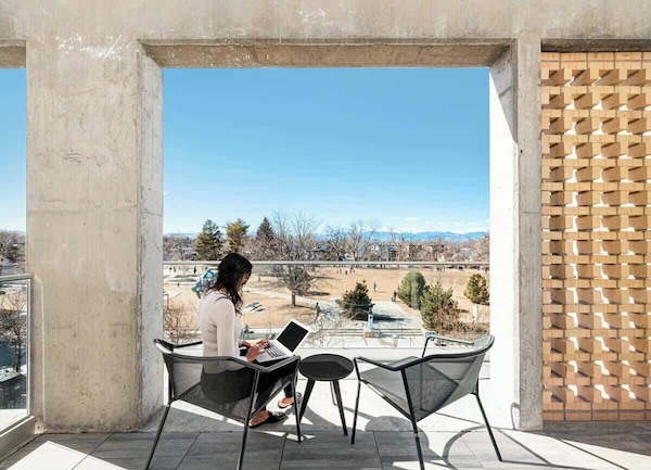Modern Flat W/ Mtn Views & Private Balcony! - Denver, CO