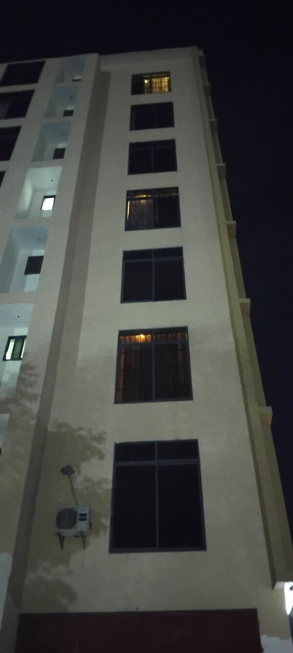 Enjoy Spacious 3-bedroom Apartment With Wifi, Ac In Charming Dar Es Salaam City - ダル・エス・サラーム