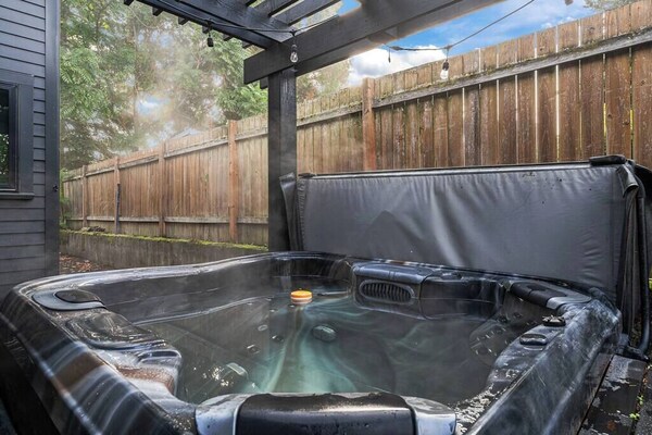 Bright And Modern 2bd/2.5ba- Close To Alberta St! - Tigard, OR