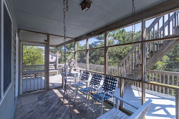 Classic Outer Banks Beach House Near Nags Head Fishing Pier! - Nags Head, NC