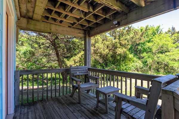 Charming Beach House On Hatteras Island, Just A Short Distance To The Beach! - Outer Banks, NC