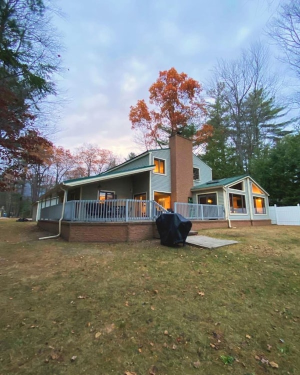 Private Dock! Easy Access To Famous Sand Bar! - Kalkaska, MI