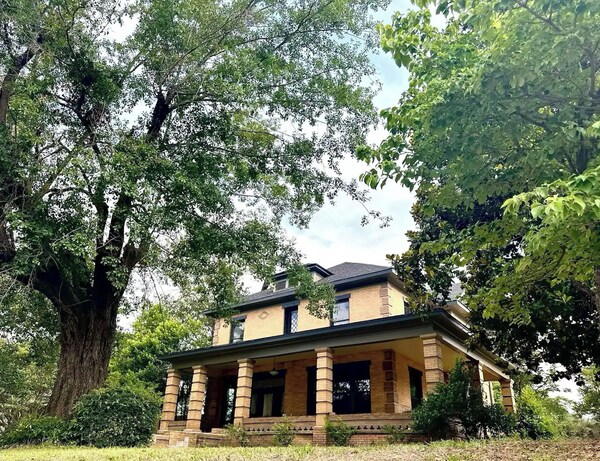 The Carriage Suite W/ Private Bathroom - Mount Pleasant, TX