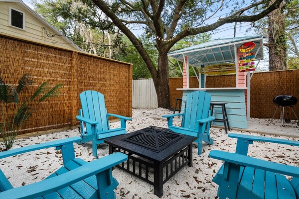 Cozy Beach Cottage Bungalow - 15 Minutes To Folly! - James Island, SC