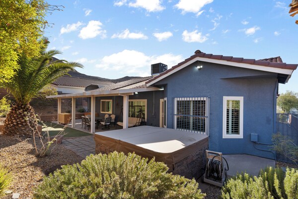 Bold Blue Retreat 3bd 3bath Henderson With Wifi, Ac - Lake Las Vegas, NV