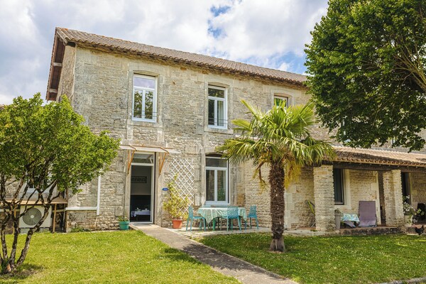 Gite Des Tropiques Avec Terrasse Et Piscine En Multipropriété - Surgères