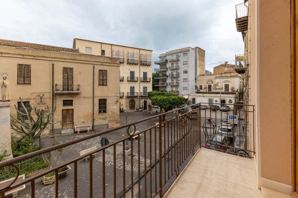 Camera 'Al Duomo - Camera King' Con Terrazza Condivisa, Wi-fi E Aria Condizionata - Licata