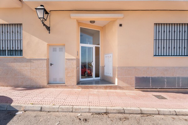 Apartment 'Llanera De Ranes' With Balcony And Air Conditioning - Canals