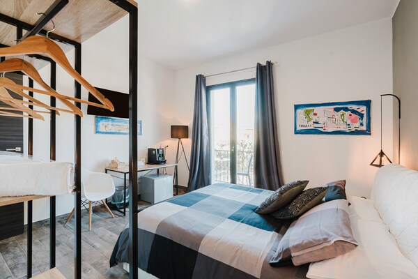 Guest House 'Grecale Con Balcone' With Shared Terrace, Wi-fi And Air Conditioning - Mazara del Vallo