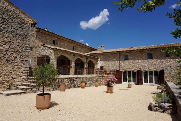 Huisje 'La Buisse - Les 2 Gites' Met Uitzicht Op De Bergen, Gedeeld Terras En Wifi - Alpes-de-Haute-Provence