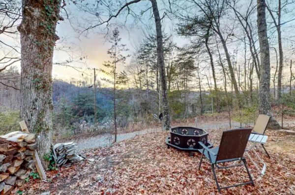 Outdoor Lover's Paradise For Your Next Adventure Of The Great Smoky Mountains! - Bryson City, NC