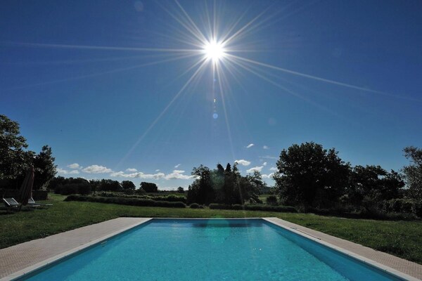 Chambre "Camera Est" Avec Piscine Partagée, Terrasse Partagée Et Wi-fi - Toscane
