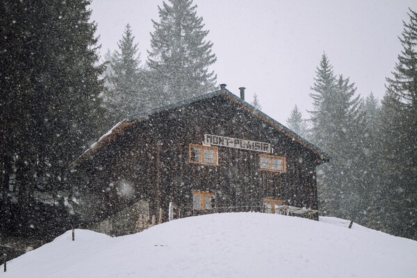 Refuge Mont-plaisir: Your Haven Of Peace In The Heart Of The Mountains. - Samoëns