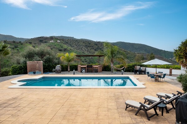 Villa 'Marylou' Con Vistas A La Montaña, Wi-fi Y Aire Acondicionado - Canillas de Aceituno