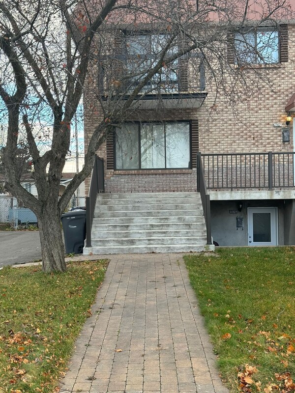 Charming Fully Equipped Apt In A Quiet Area Of ​​Ste-rose. Non-smoking. No Pets - Montreal
