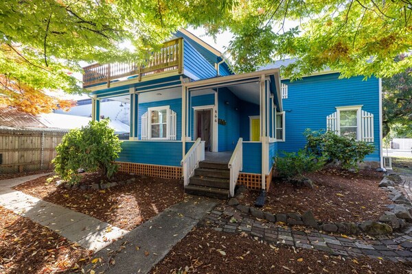 Magenta - The Rhodee House #2 - Eugene, OR